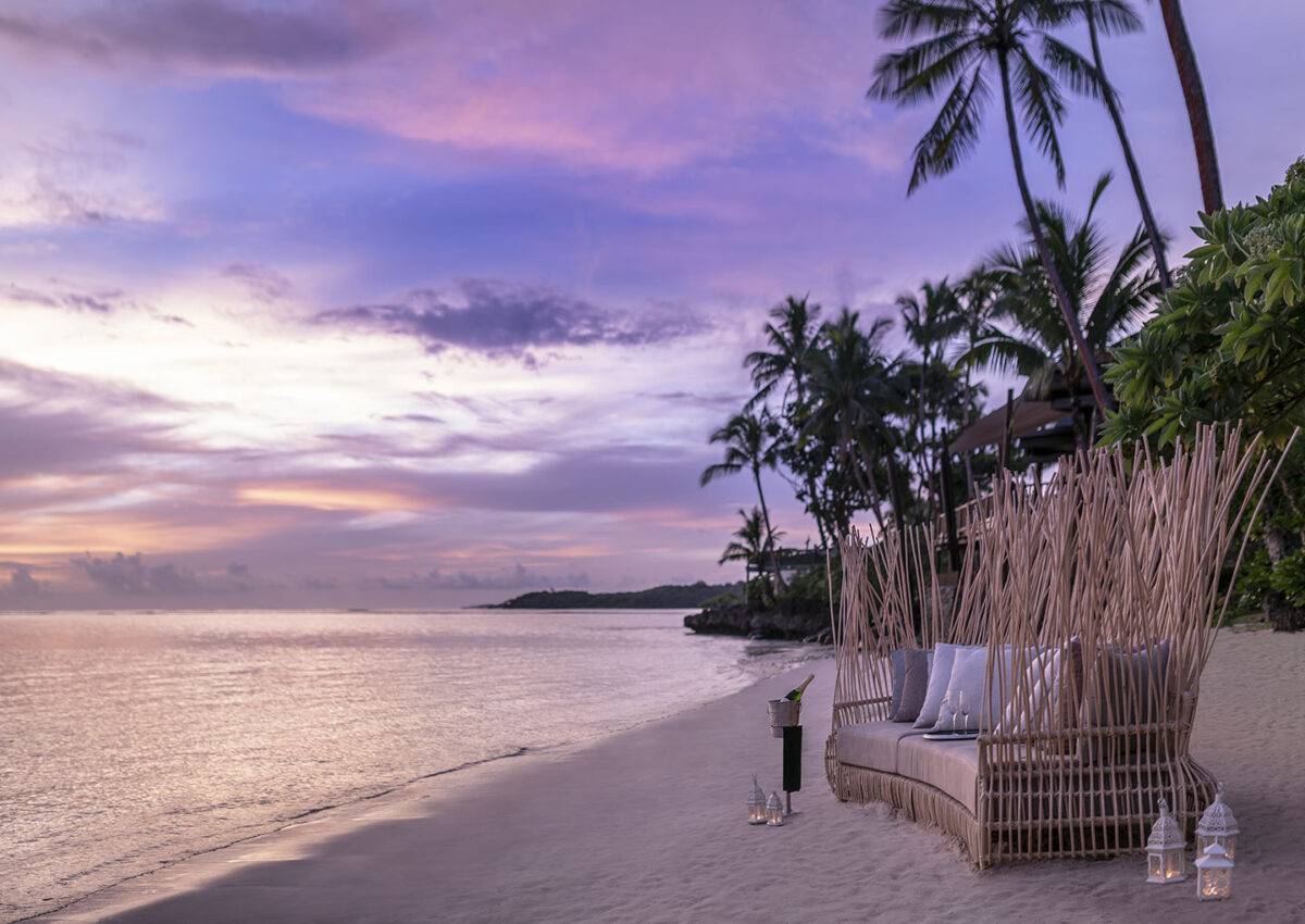 Beachfront Retreat for Two - 5-Nights at the Shangri-La Yanuca Island ...